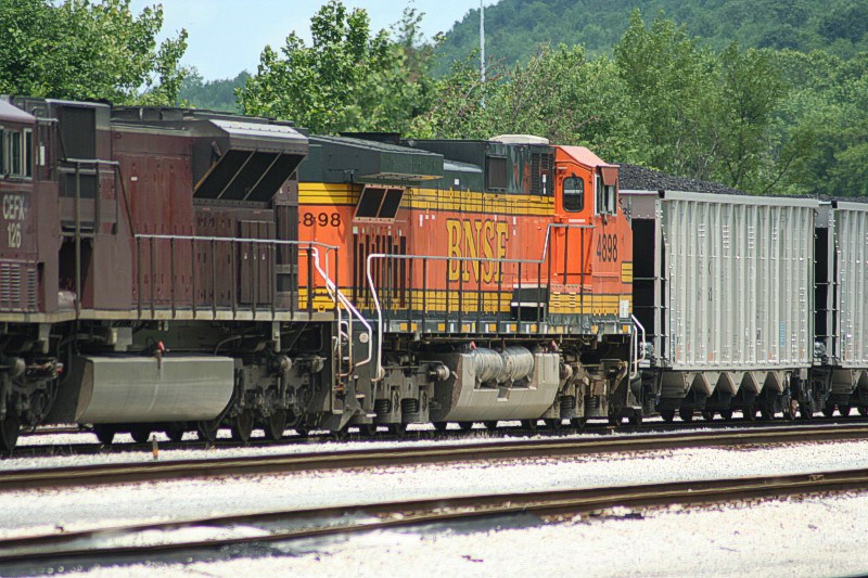 BNSF 4898